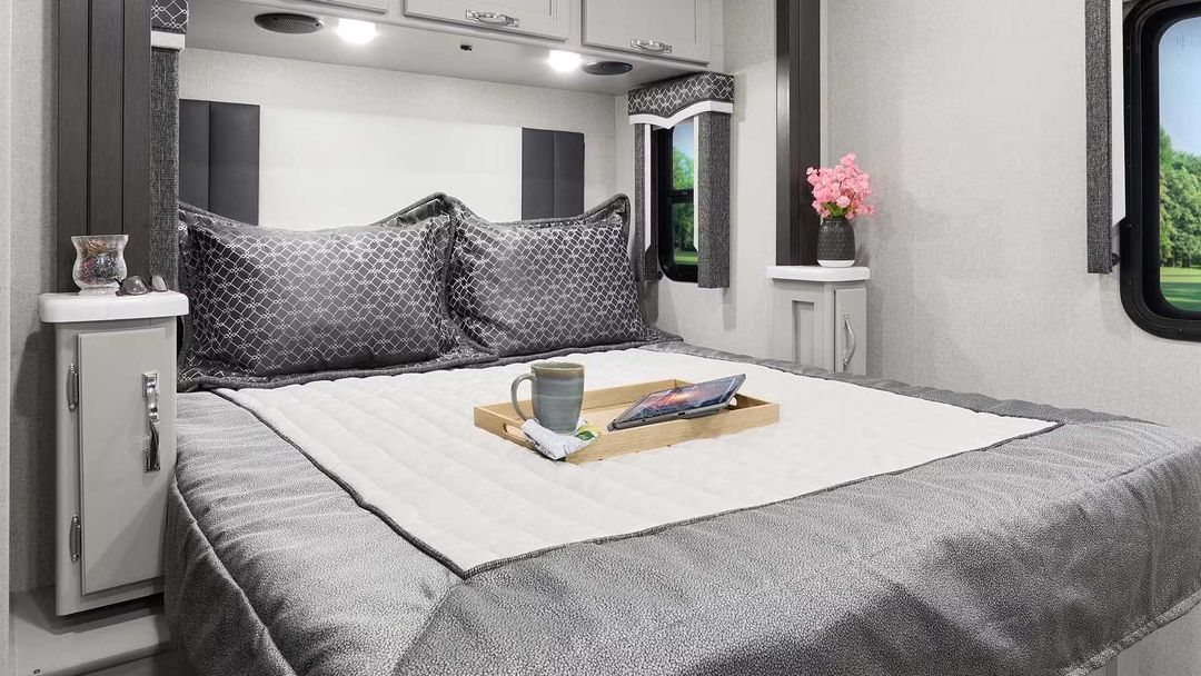 2025 Thor Magnitude Motorhome for Sale | Luxury Super C RVs at North ...