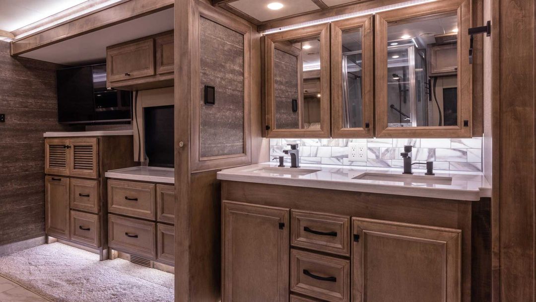 2025 Tiffin Phaeton | North Trail RV Center