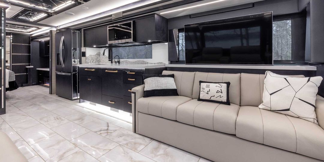 2025 Tiffin Zephyr | North Trail RV Center